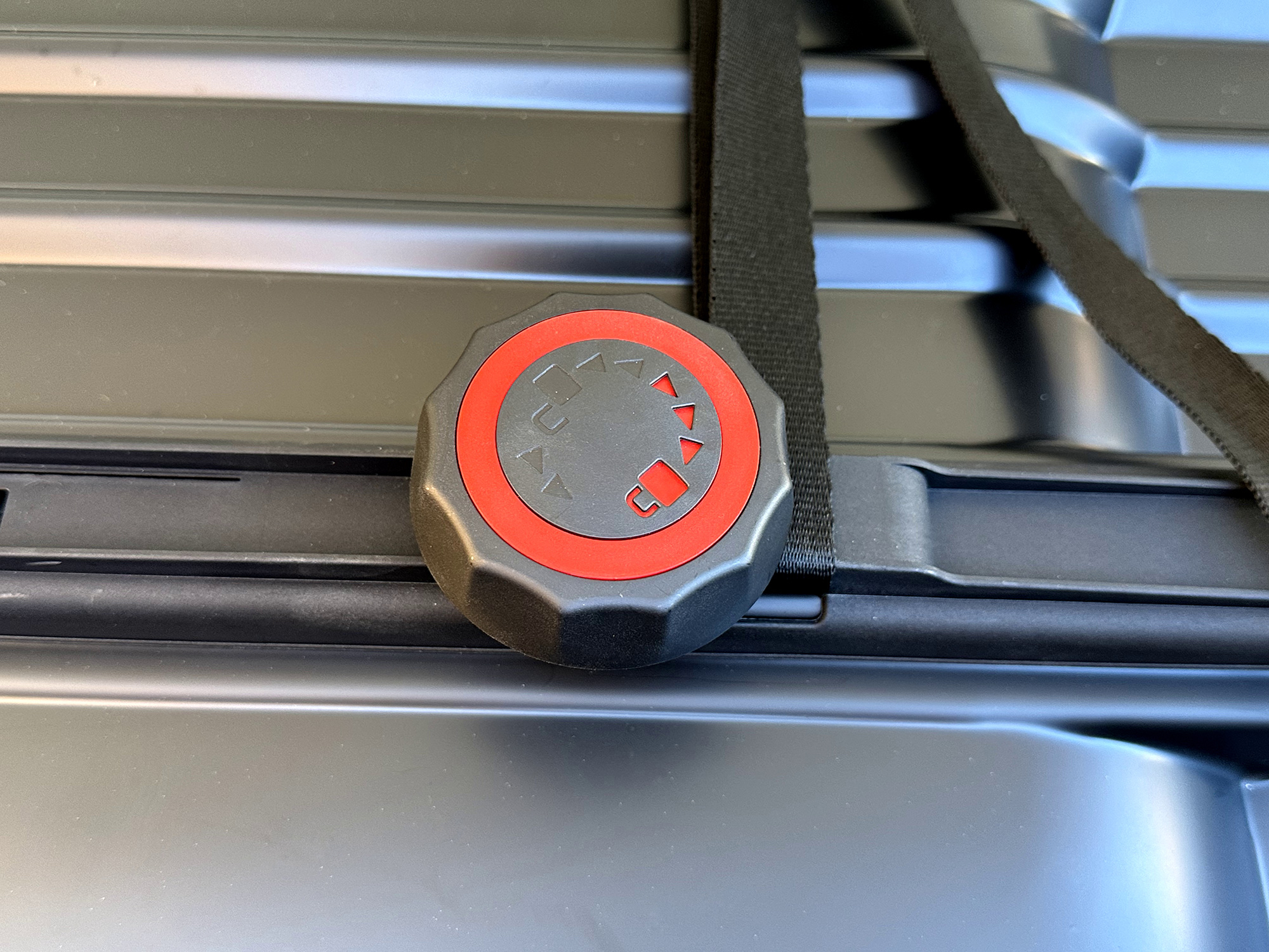 Lanco Dachbox DBX70, weiß, 630 L - ATU
